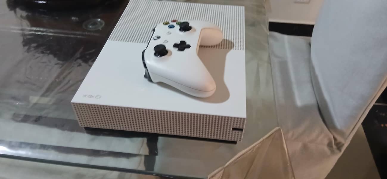 Xbox 1s (1tb) - Gaming Consoles - 1108729264