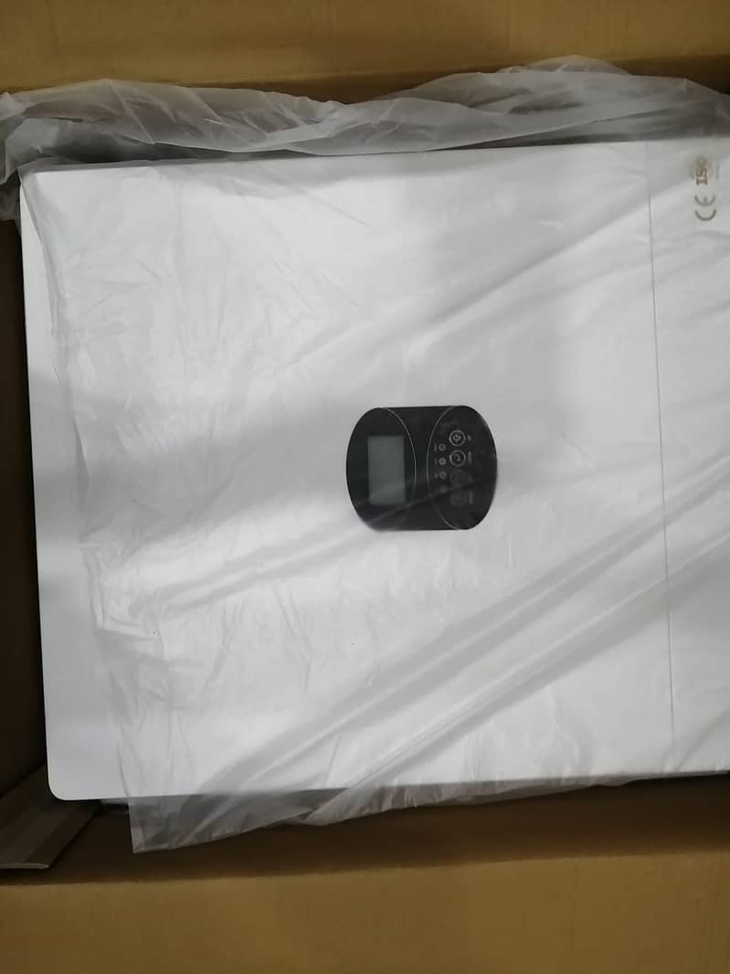 12.3kW Hybrid Inverter | box pack | - Solar Inverter - 1108203147