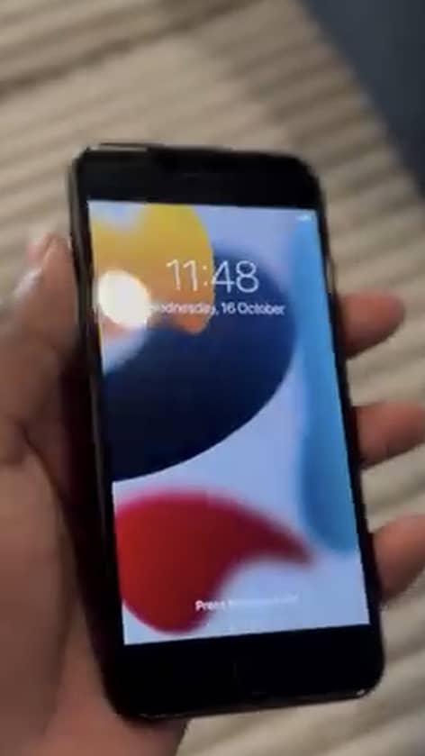 Apple iPhone 7 - Mobile Phones - 1108784260