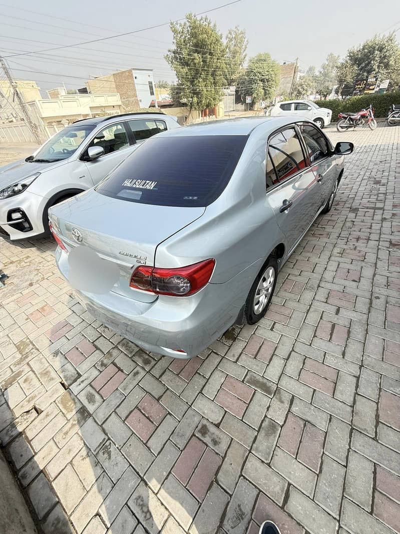 Toyota Corolla gli 2014 model - Cars - 1108786361