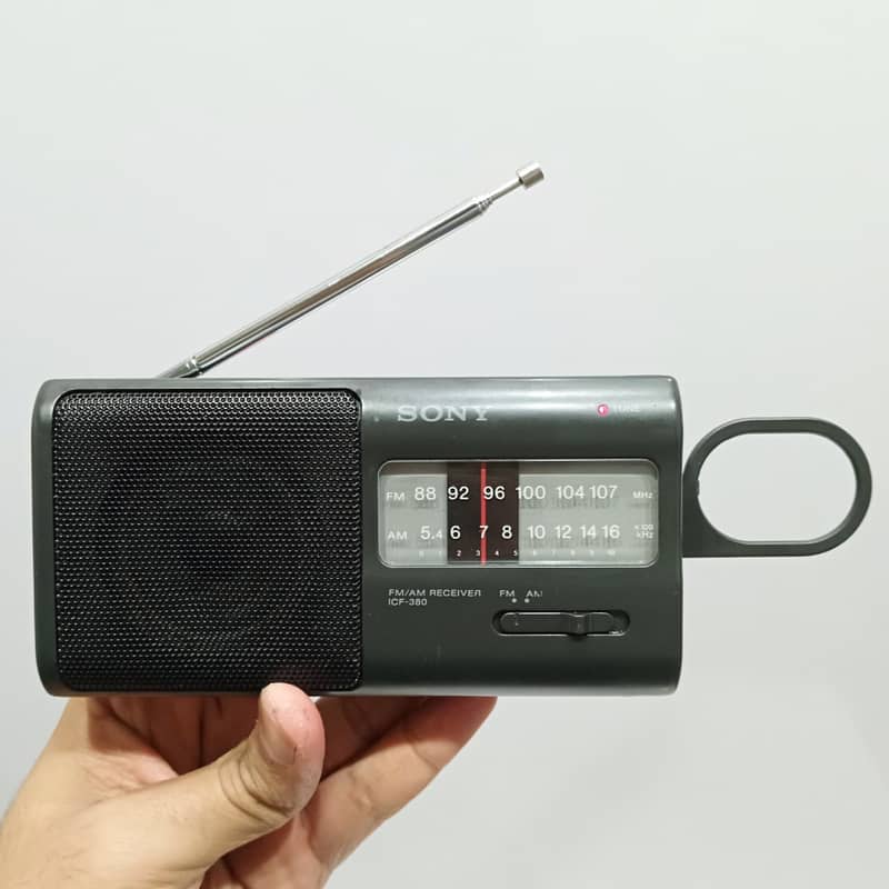 Vintage 1990s Sony ICF-380 AM/FM Portable Radio, made in Japan - Radios ...