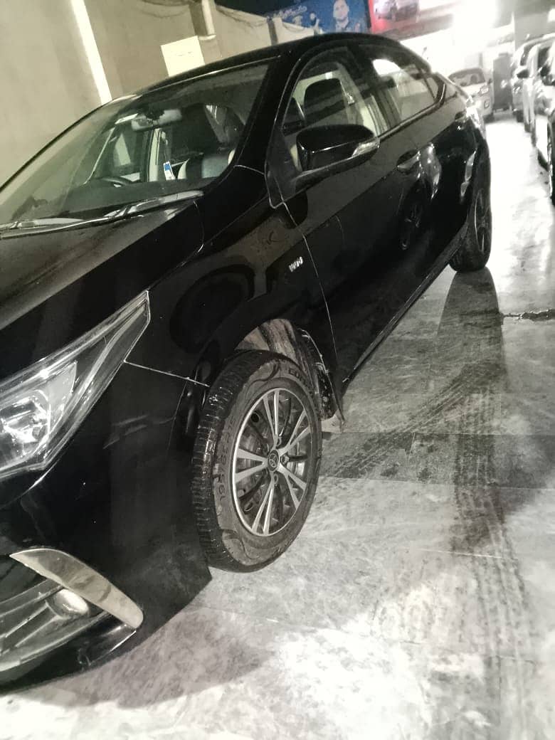 Toyota Corolla XLI 2018 Bank Leased - Cars on Installments - 1108845705