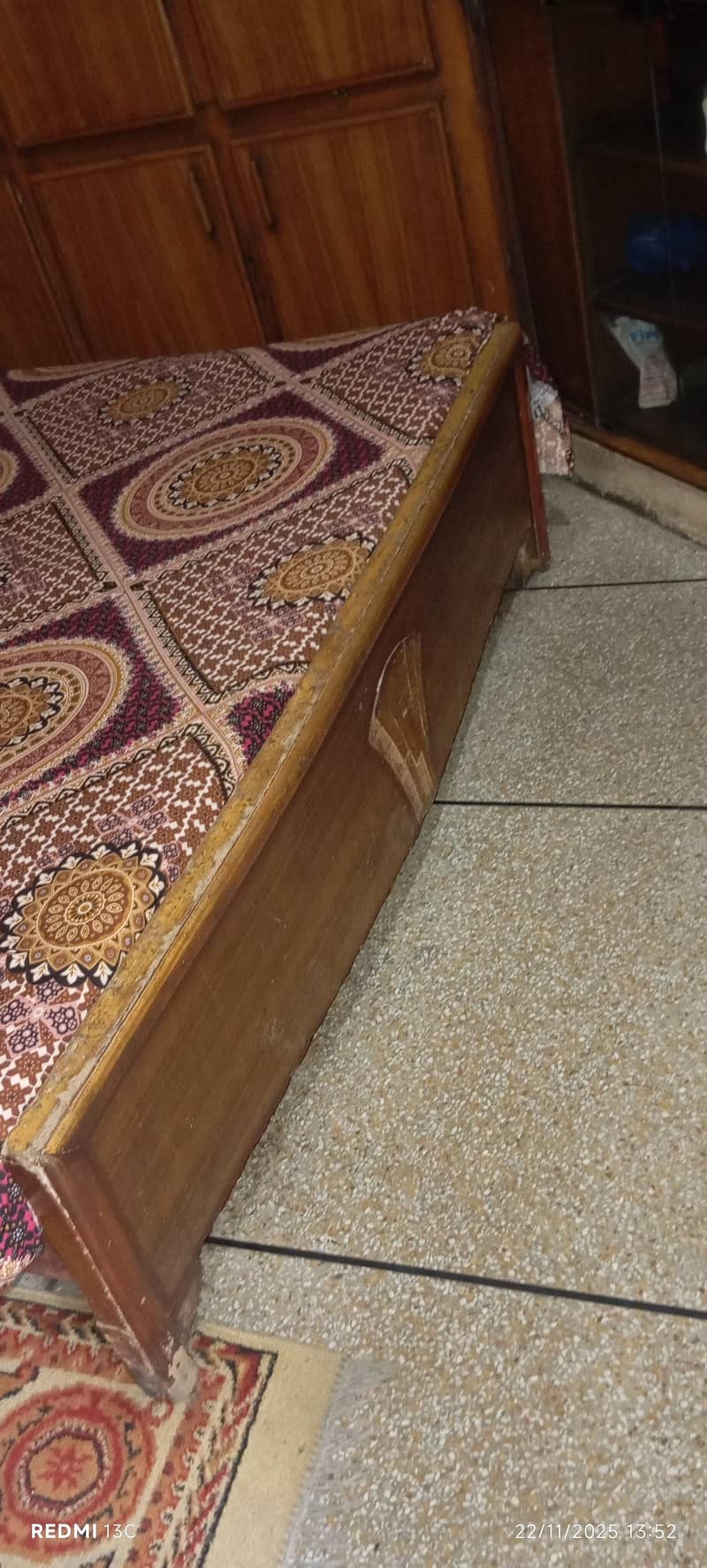 used wooden bed - Beds - 1108867372