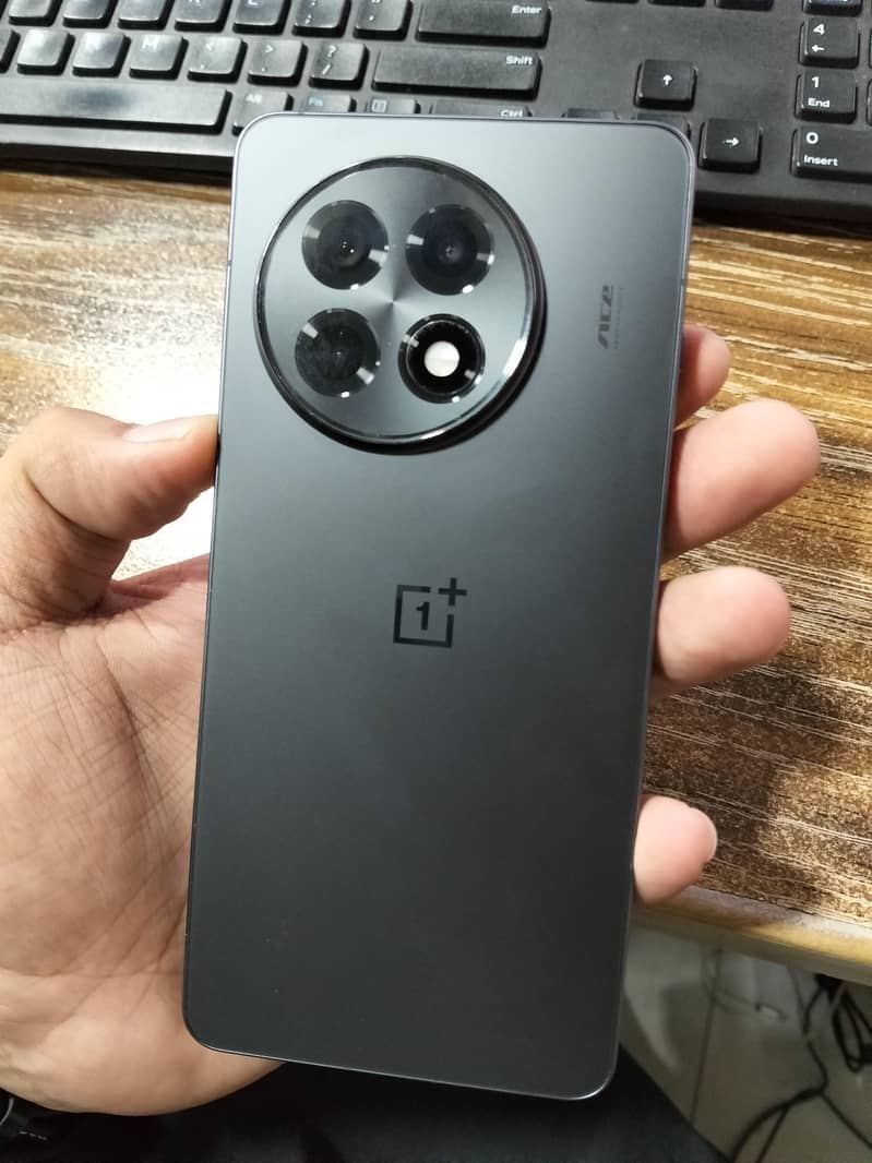 OnePlus Ace 5 black 12/256 - Mobile Phones - 1108880407