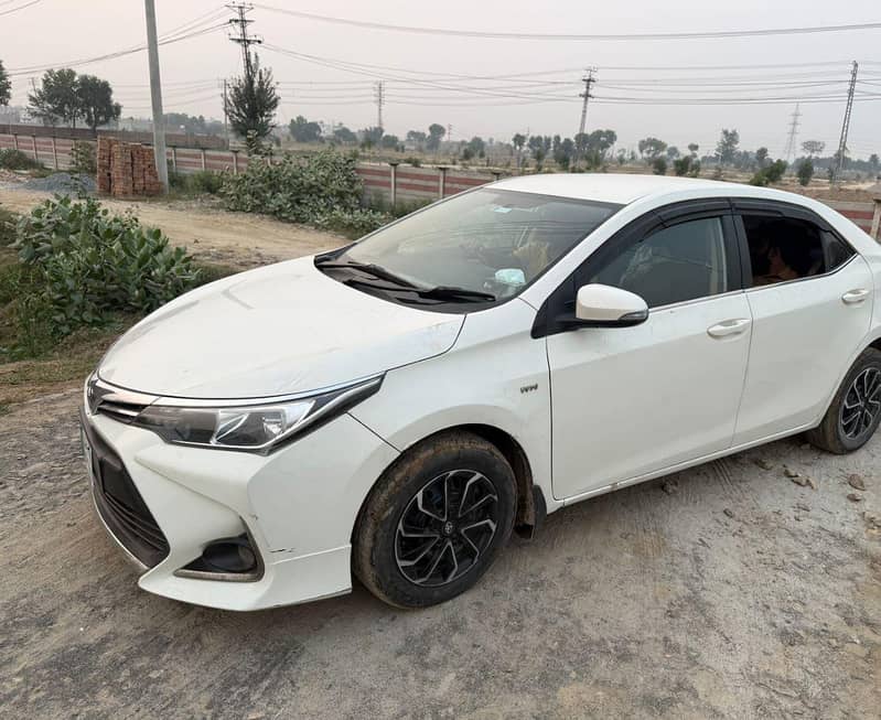 Toyota corolla gli 2018 model - Cars - 1108924592