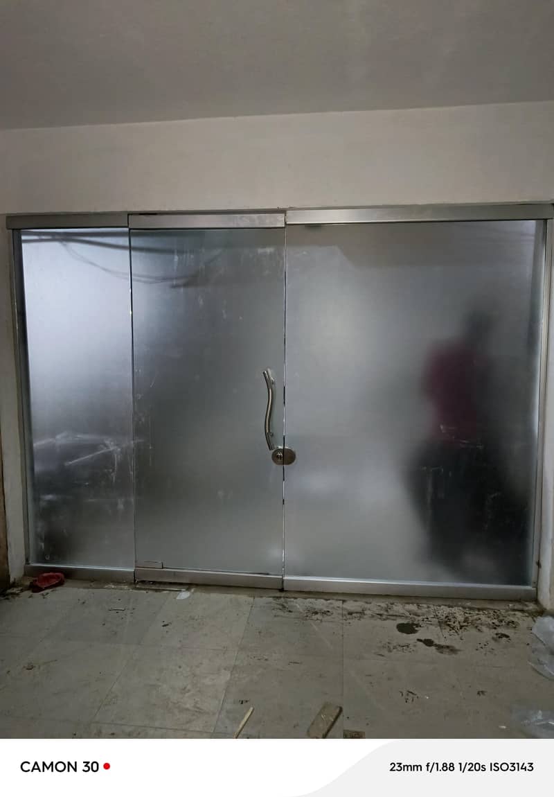 12mm glass doors useable - Other Office Furniture - 1108958722