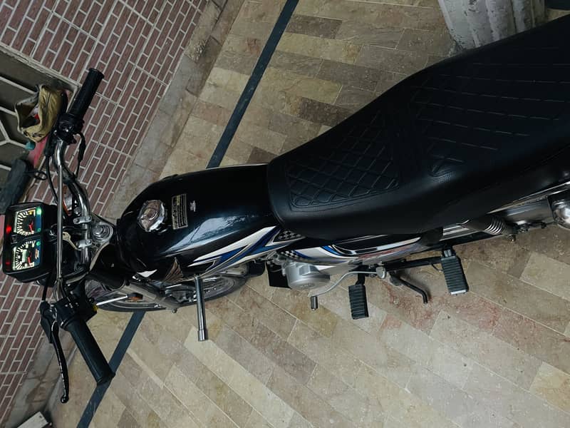 Honda CG 125 Model 2025 Num 2025 - Standard - 1109008851