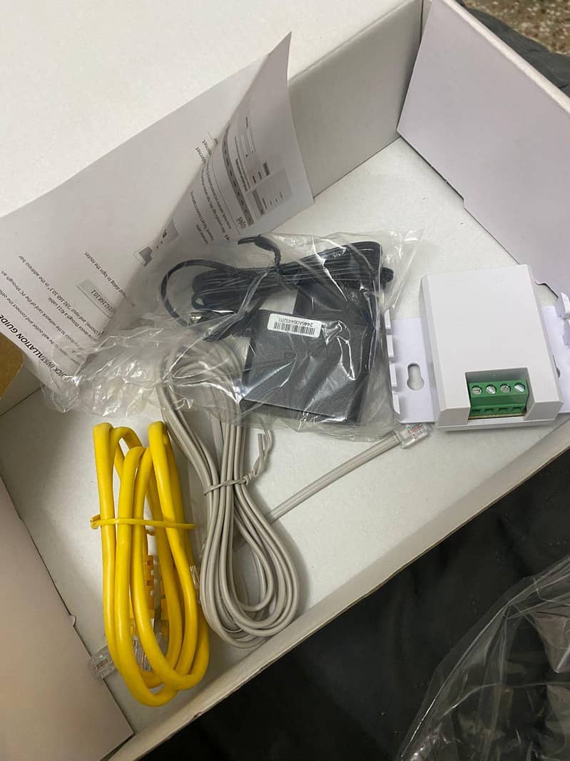 ptcl modem with charger and cable new hai bilkul not used - Networking ...