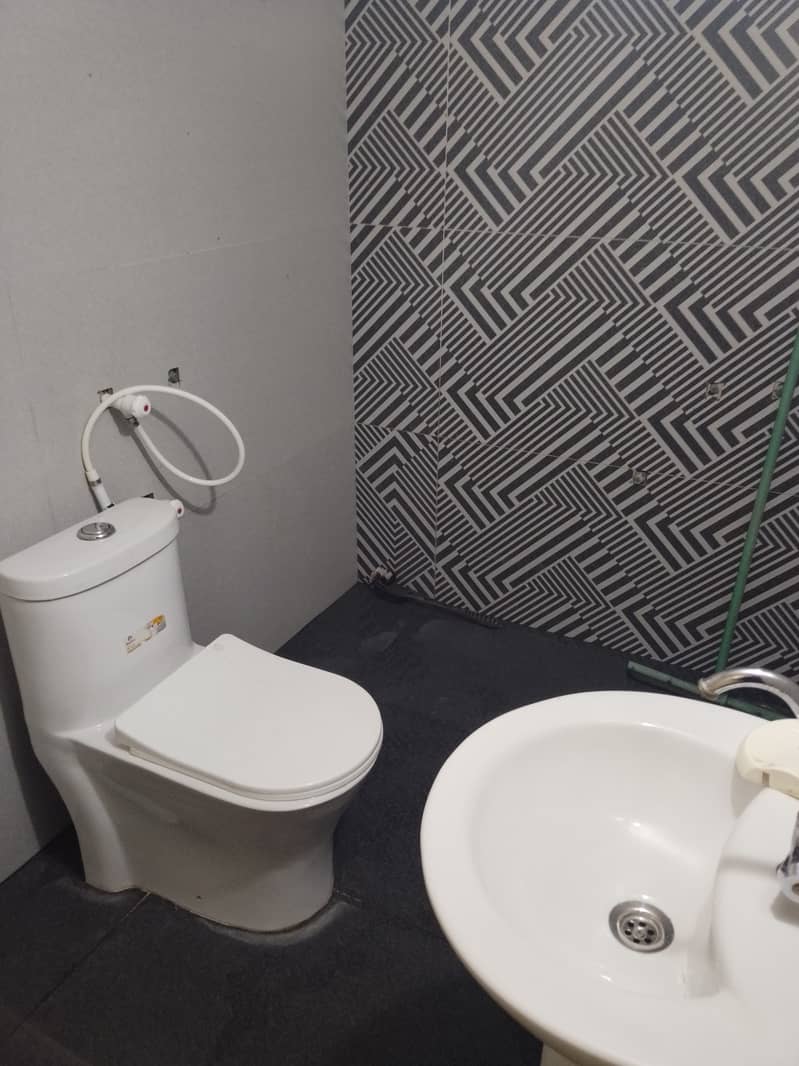 5 marla (272 feet), 1.5 story house for sale (motra, daska road ...