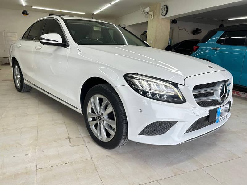 Mercedes Benz C180 2020 - Cars - 1109028344