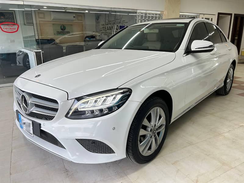 Mercedes Benz C180 2020 - Cars - 1109028344