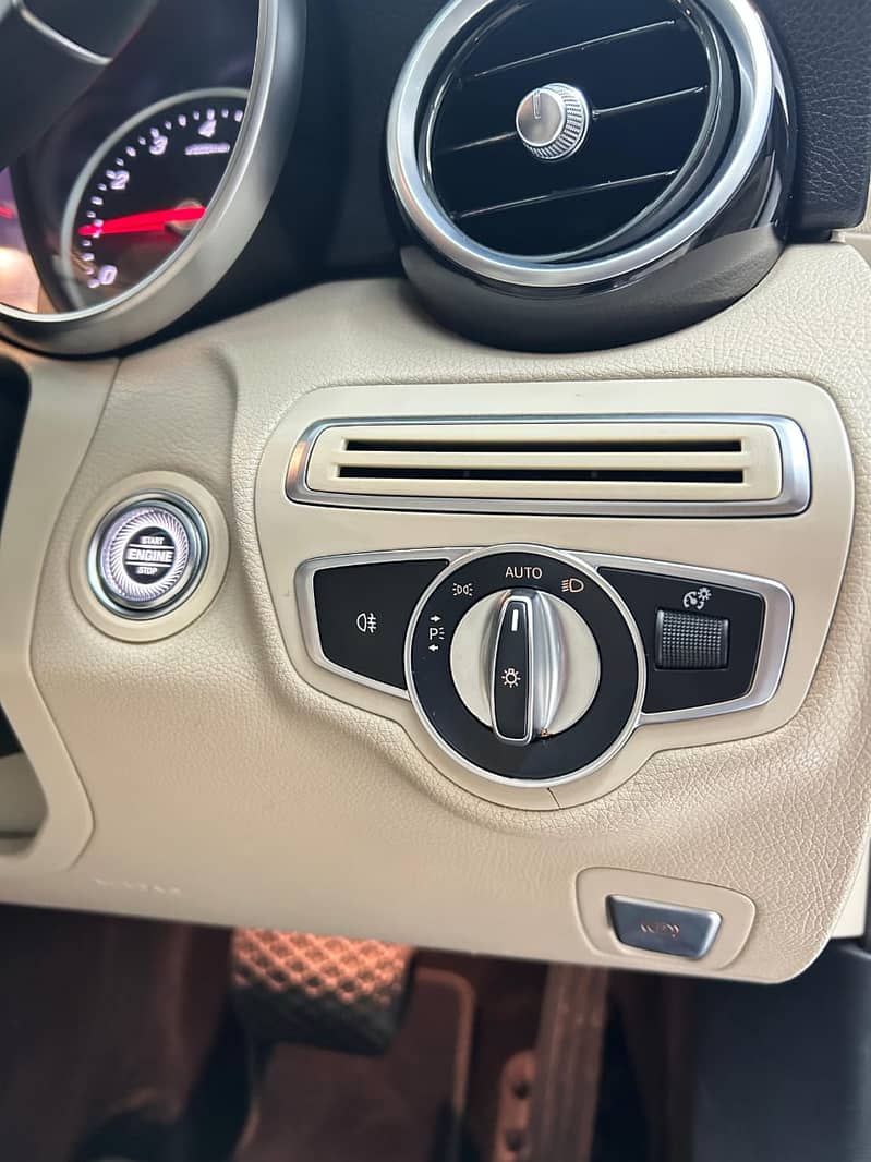 Mercedes Benz C180 2020 - Cars - 1109028344