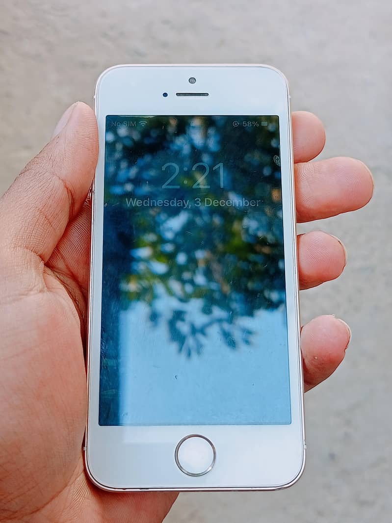 iphone SE 1gen - Mobile Phones - 1109034739