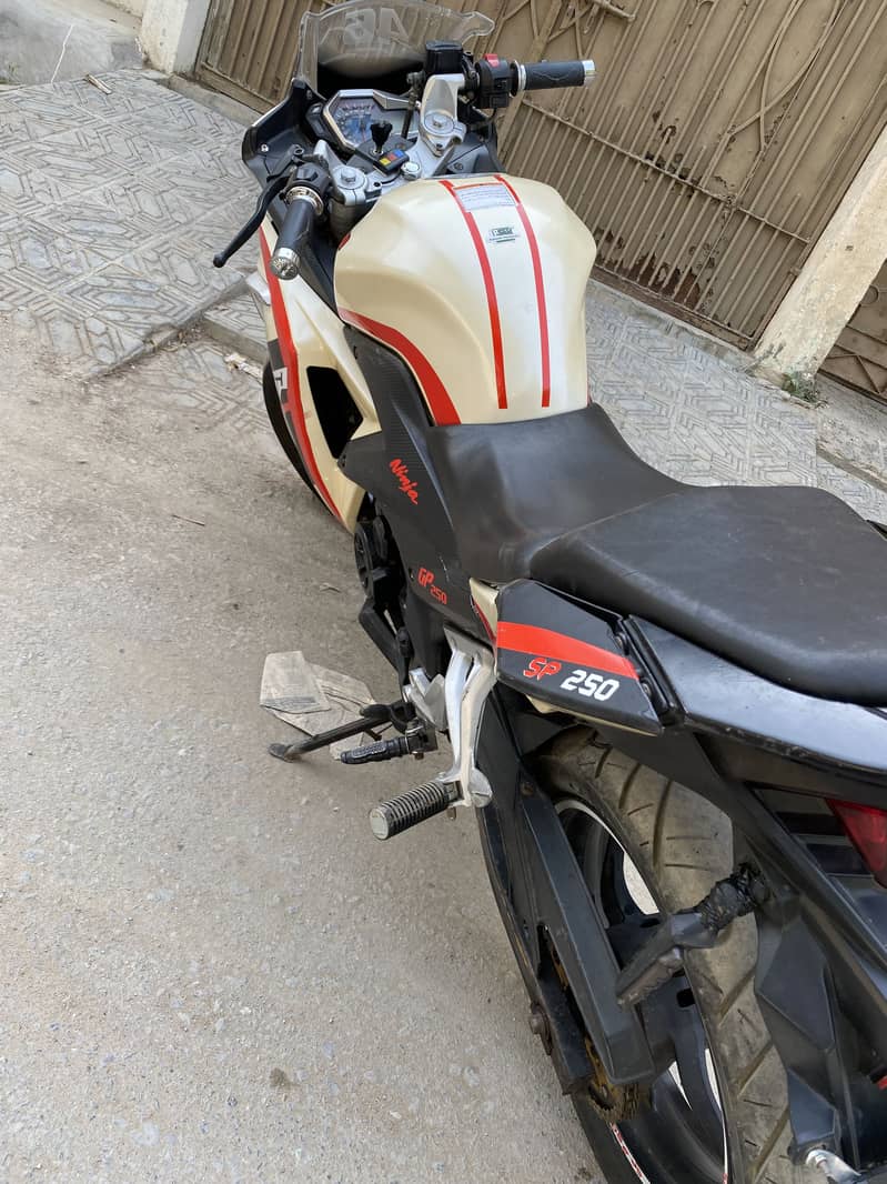 SP Sultan 250cc - Sports & Heavy Bikes - 1109067477