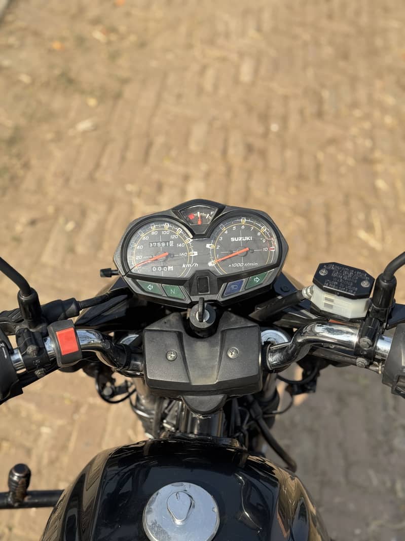 Suzuki Gr150 condition 9/10 - Standard - 1109068480