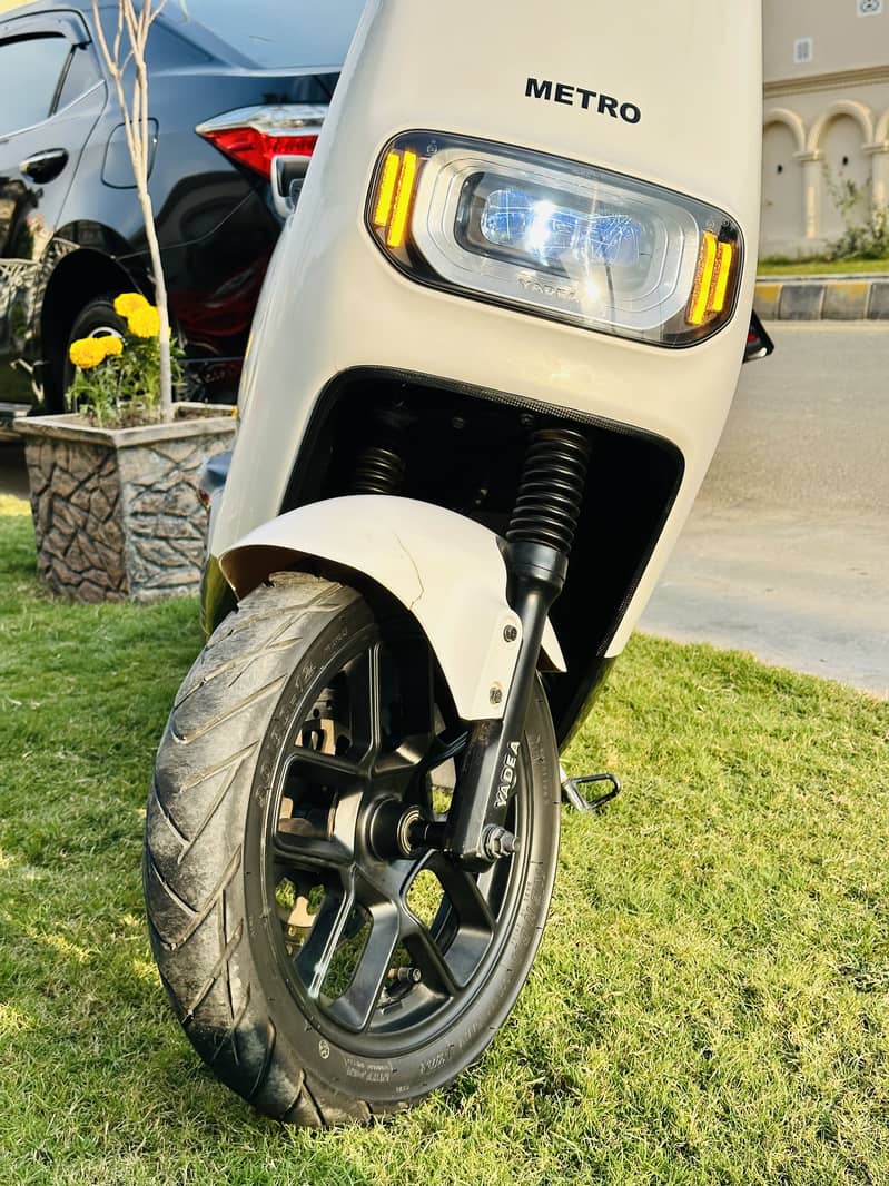 Yadea Metro E8S Pro - Electric - 1109068795