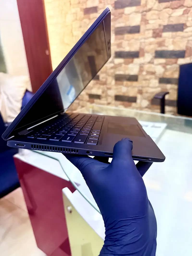 Dell Laptop i7 10th Gen 1 GB Graphics Latitude 7410 - Laptops - 1109176025