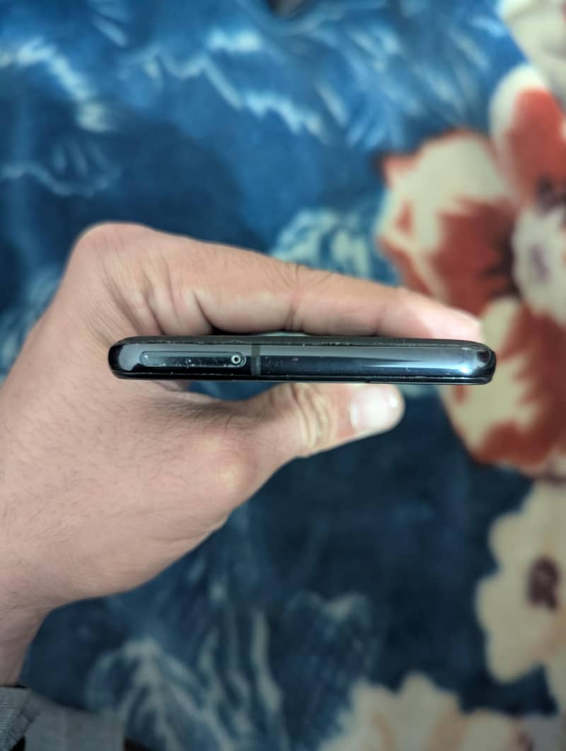 LG. 8X ThinQ 6/128 - Mobile Phones - 1109193606