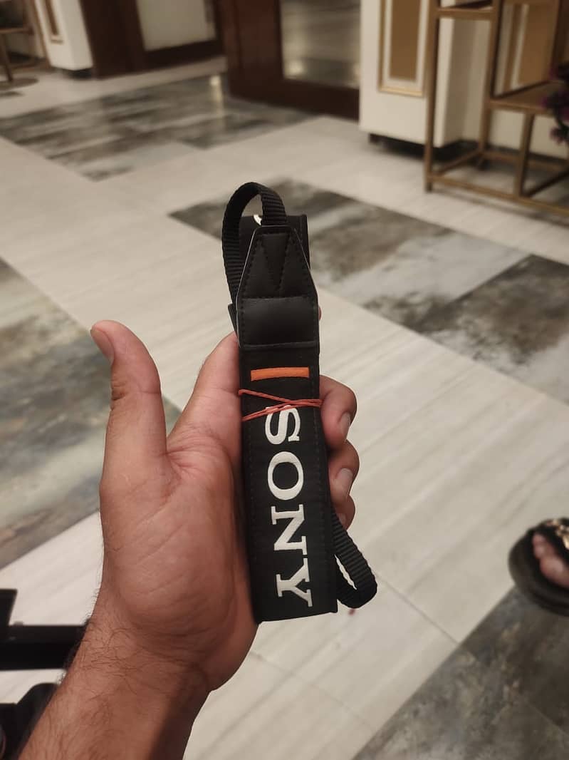 Sony A7RIV , Sony A7R4 Full-Frame Hybrid Mirrorless Camera (Body Only ...
