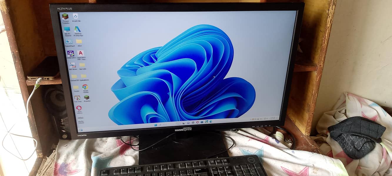 24" led + 27" Hannspree LED Monitor + HP Core i5 4th Gen Full PC Setup ...