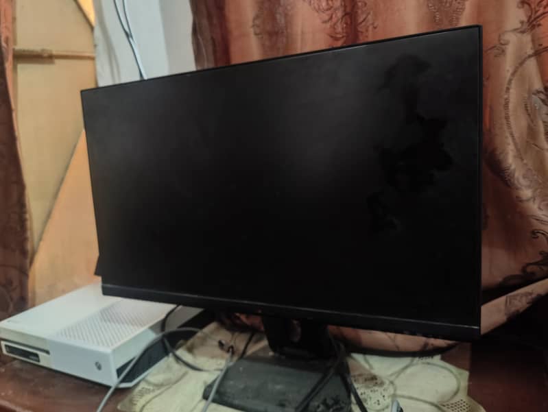 Xbox One with gaming screen - Gaming Consoles - 1109302605