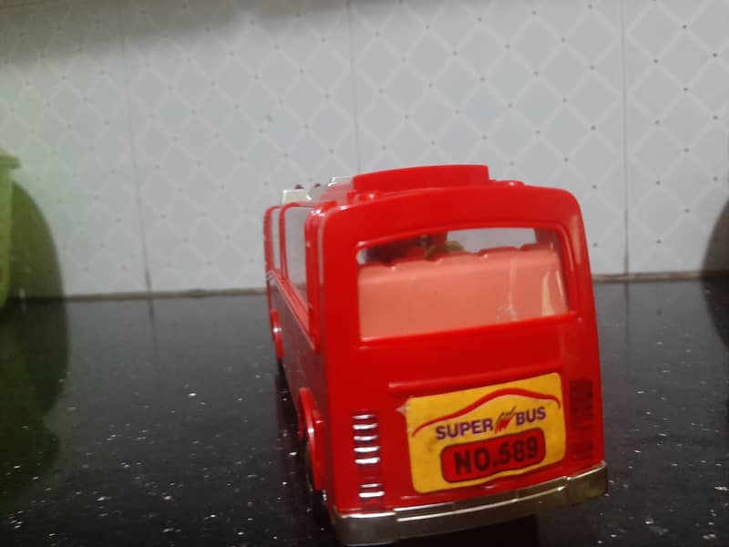 busss - Toys - 1109337451