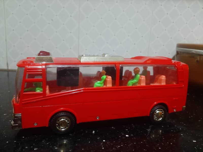 busss - Toys - 1109337451