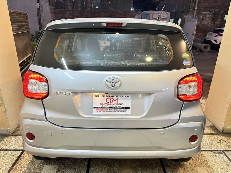 Toyota Passo 2022 Model 4.5 Grade 12900 KM 2025 Fresh Yaris 2021 2023 ...