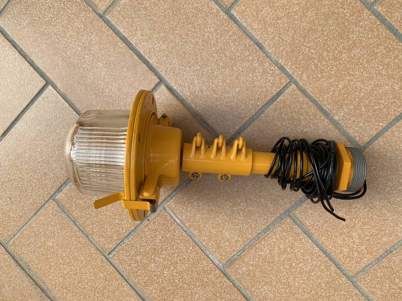 Airport Runway Signal Light - Outdoor Lighting - 1109364415