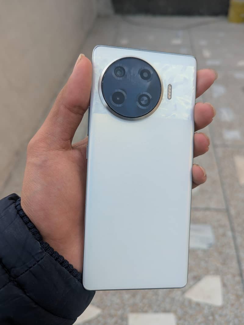 Tecno Spark 20 Pro Plus - Mobile Phones - 1109413392