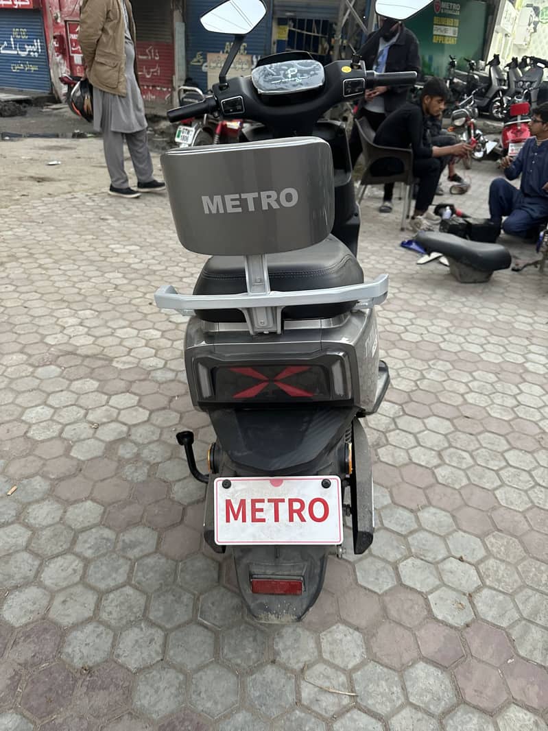 Metro scooty thrill pro - Electric - 1109434800