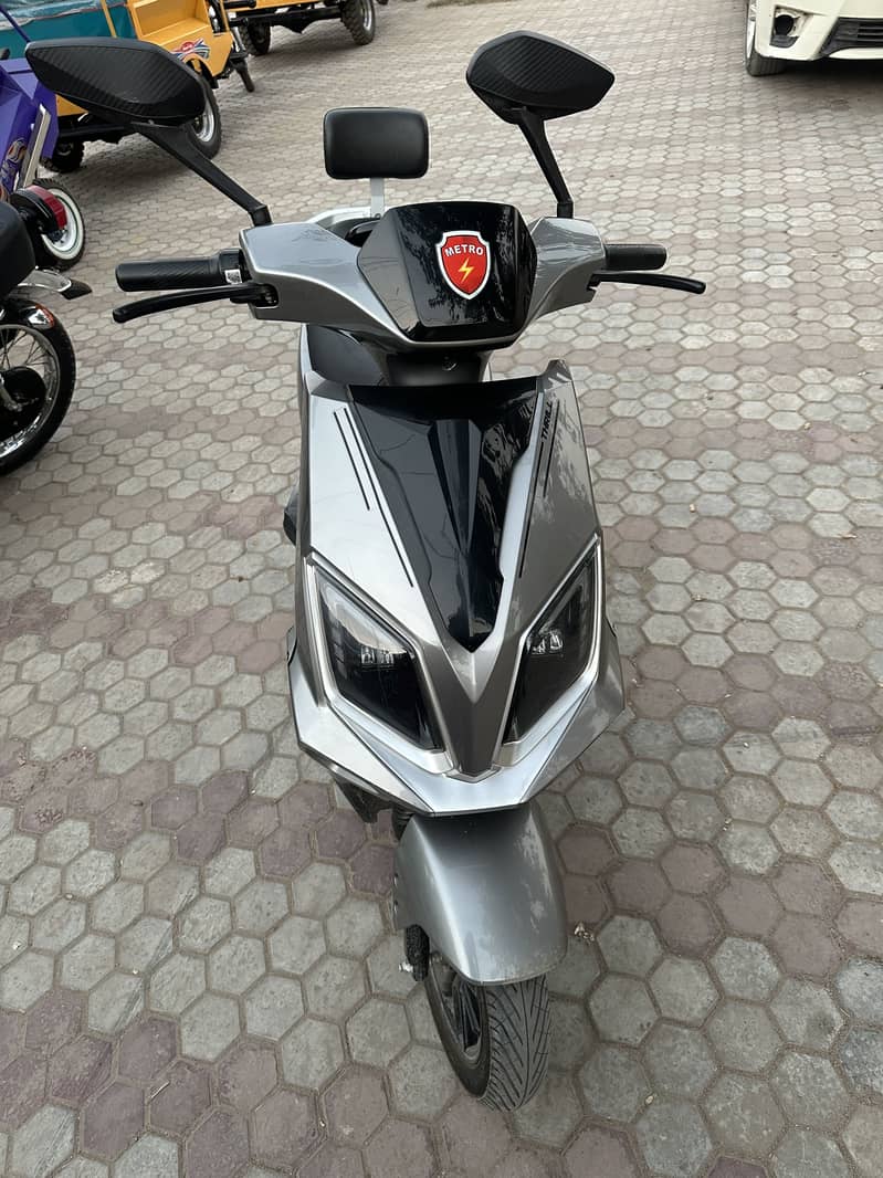 Metro scooty thrill pro - Electric - 1109434800