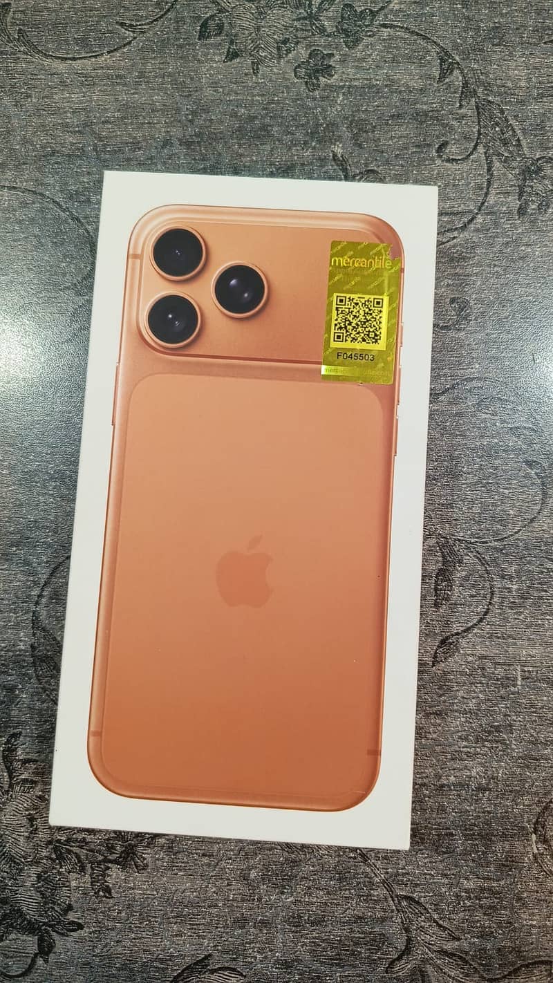 Apple iPhone 17 Pro Max Silver Sealed 512 - Mobile Phones - 1109480193