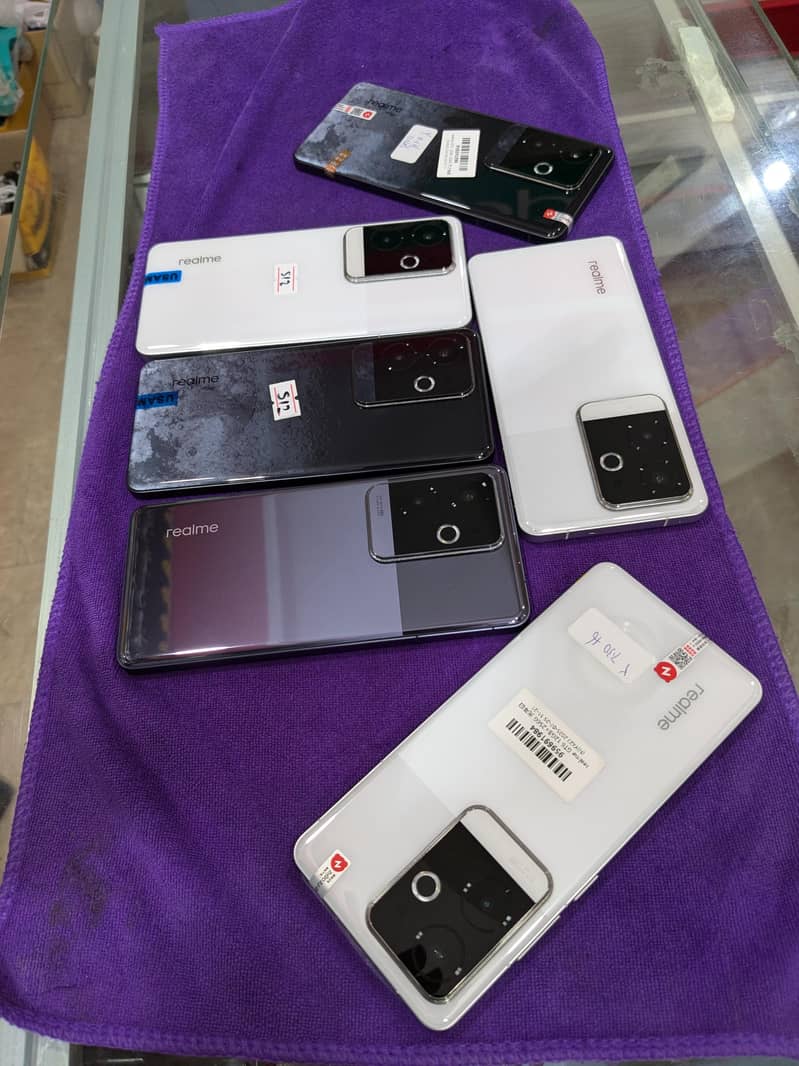 Realme Gt6 (GT 6) - Mobile Phones - 1109509457