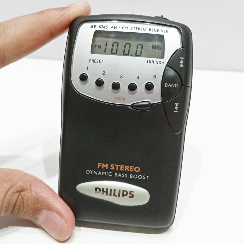Vtg Philips AE-6745 AM/FM Radio with FM Stereo and Dynamic Bass Boost ...