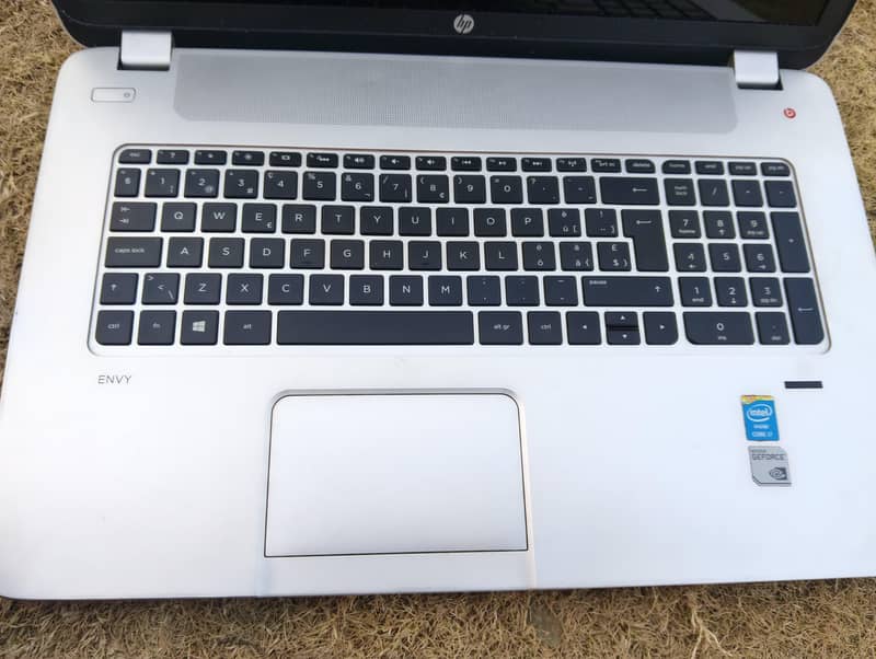 Laptop i7 4gen,2 Gb NVIDIA graphics card, 16GB RAM, 500GB HD,256GB SSD ...
