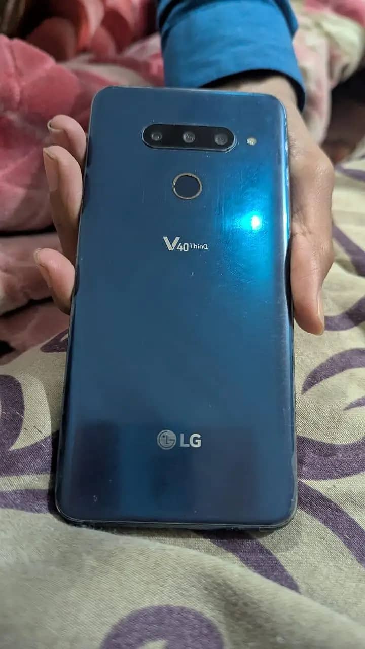 LG V40 ThinQ - 6 / 64 - nonPTA infinix Motorola Tecno Play Moto Power ...
