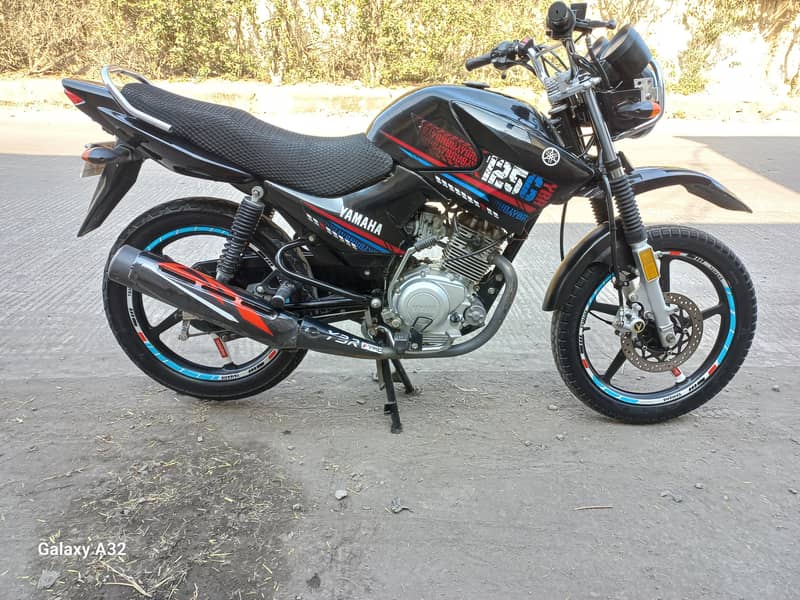 Yamaha YBR 125G model 2022 - Standard - 1109542382