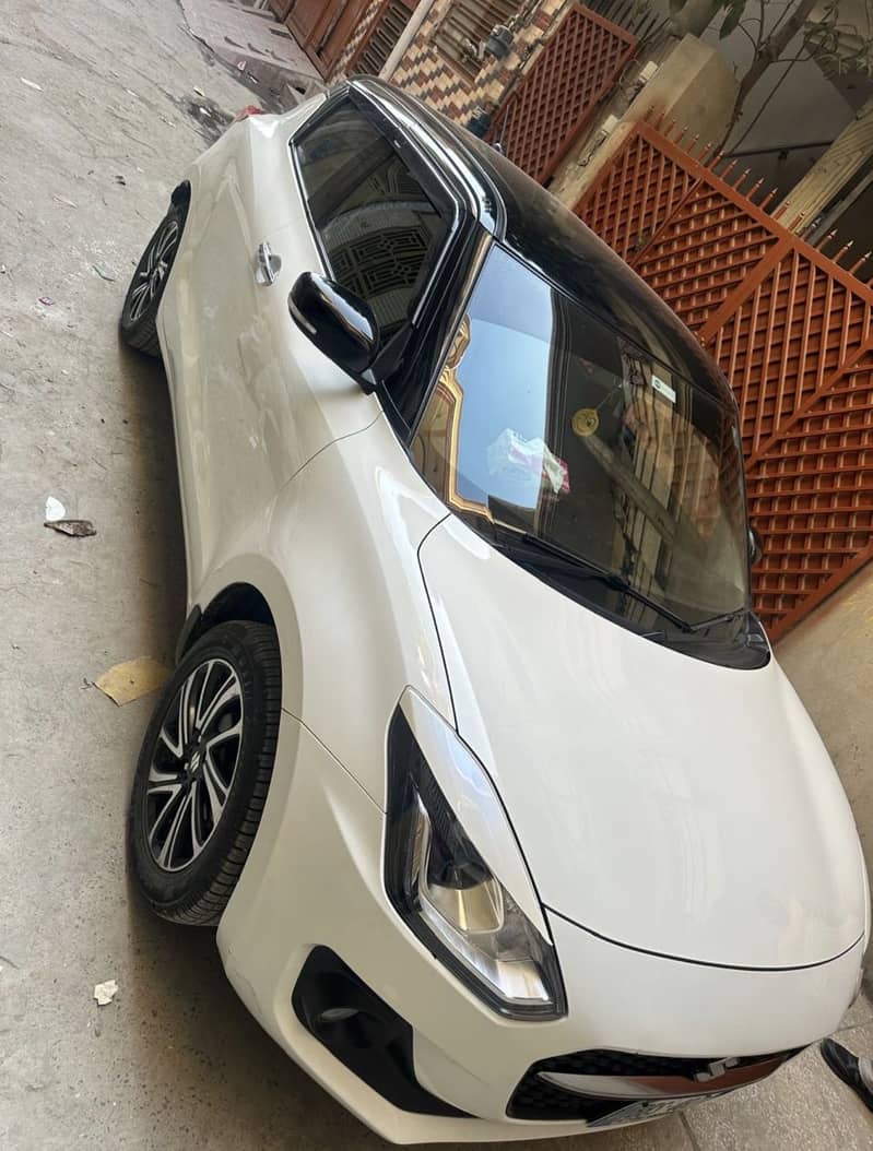 Suzuki Swift GLX - Cars - 1109546533