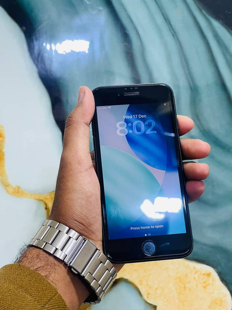 iphone se 2020 pta approved - Mobile Phones - 1109577491