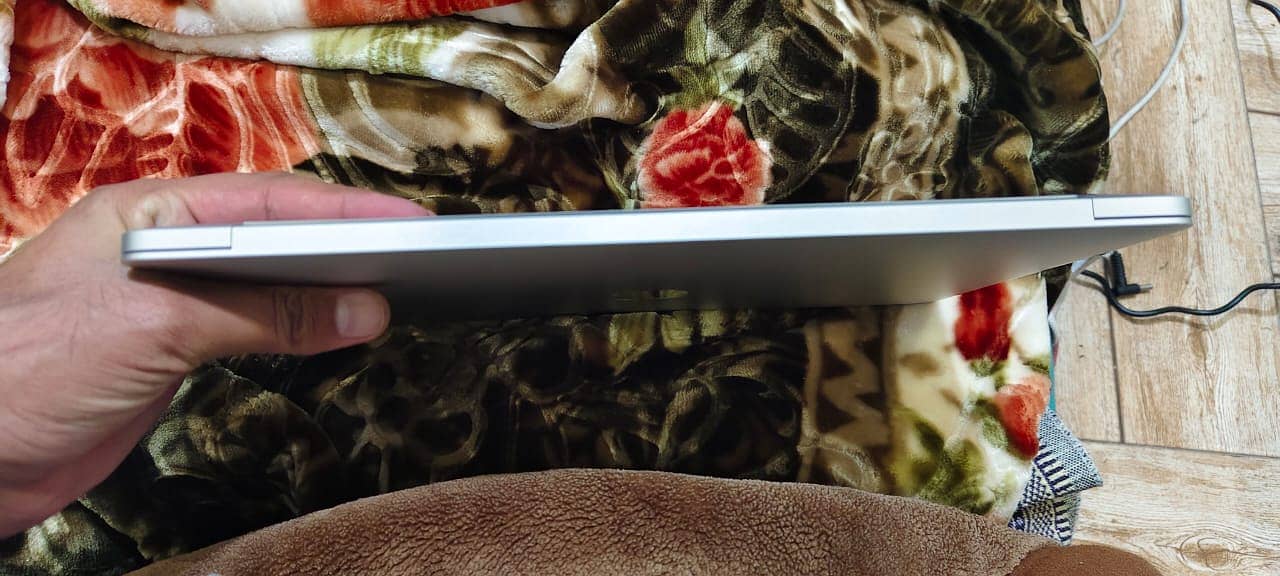 MacBook Pro (M2) - Laptops - 1109651828