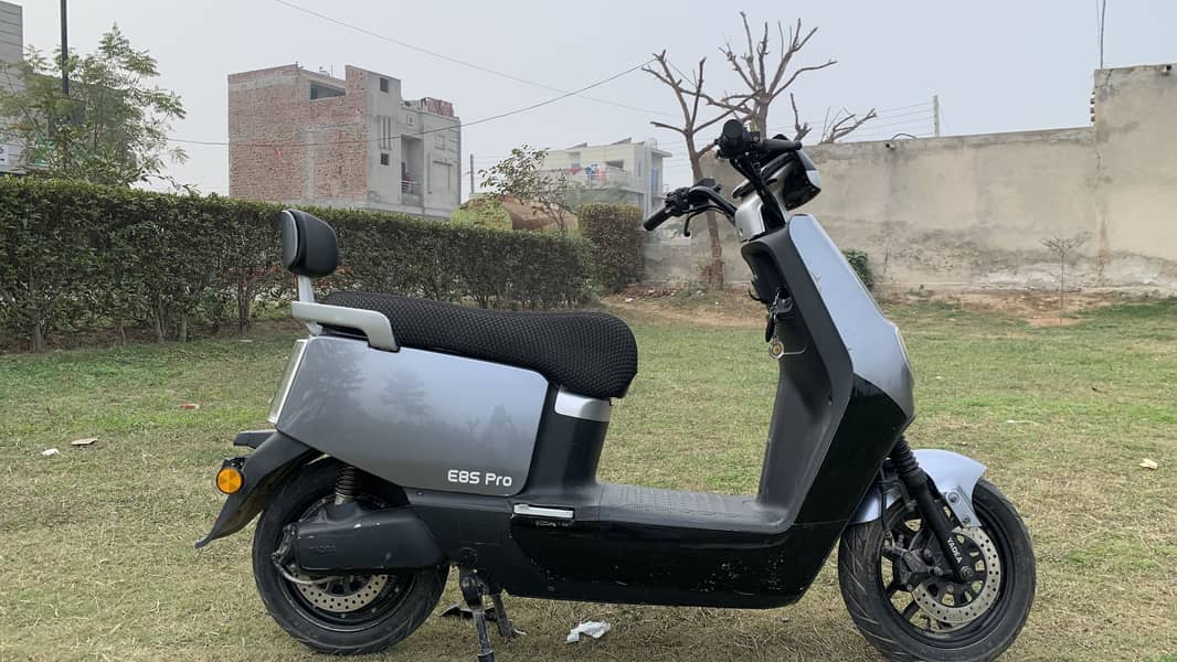 Yadea E8S pro - Electric - 1109655114