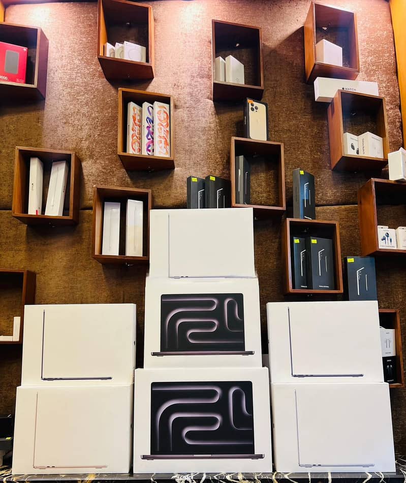 Macbook Pro M5 (16/512) Box Pack/ Macbook Air M4 13 14 15 16 Inch ...