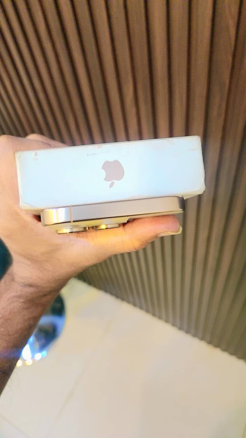 16 pro max 256gb physical e. sim complete box - Mobile Phones - 1109604297