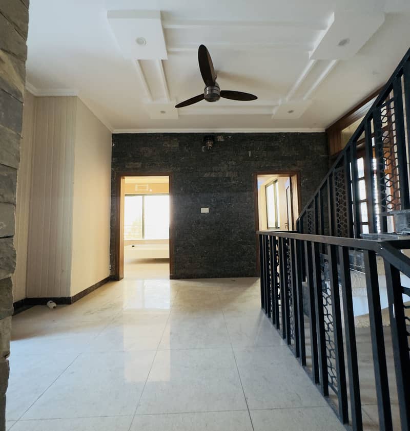 Beautiful 1 Kanal Double Storey House For Sale In C Block, B17 ...