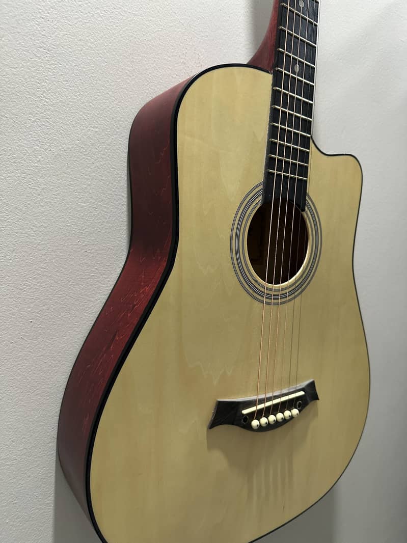 Acoustic guitar - Musical Instruments - 1109671224