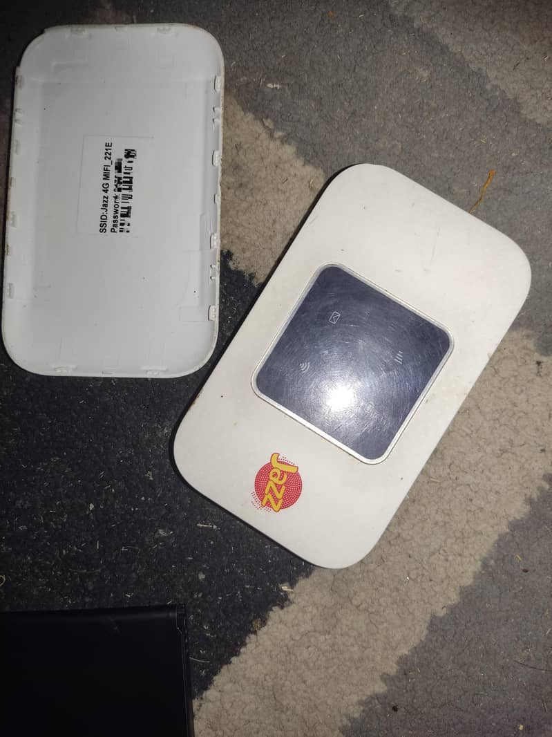 Jazz 4G Wi-Fi router - Networking - 1109687610