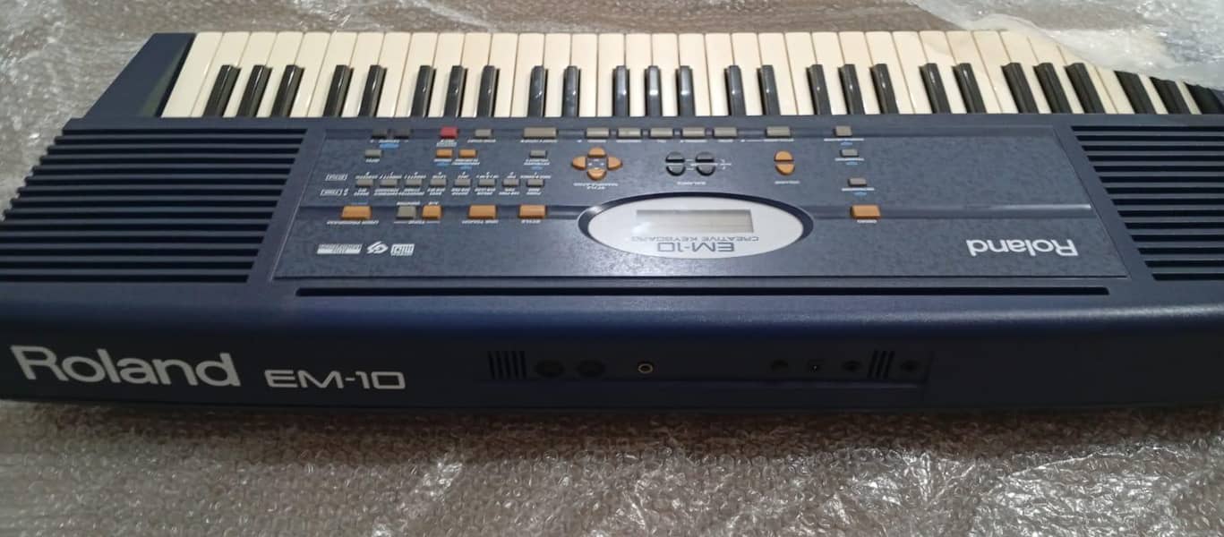 Roland EM10 Yamaha Profesional Piano Yamaha Keyboard Casio Roland Korg ...