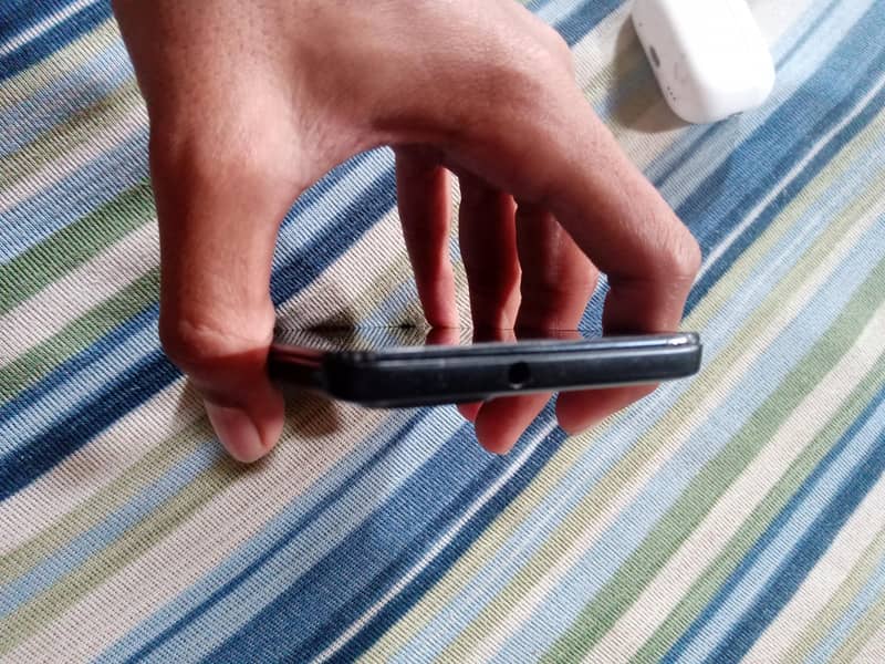 Honor mobile phone (black) for sale. - Mobile Phones - 1109727249