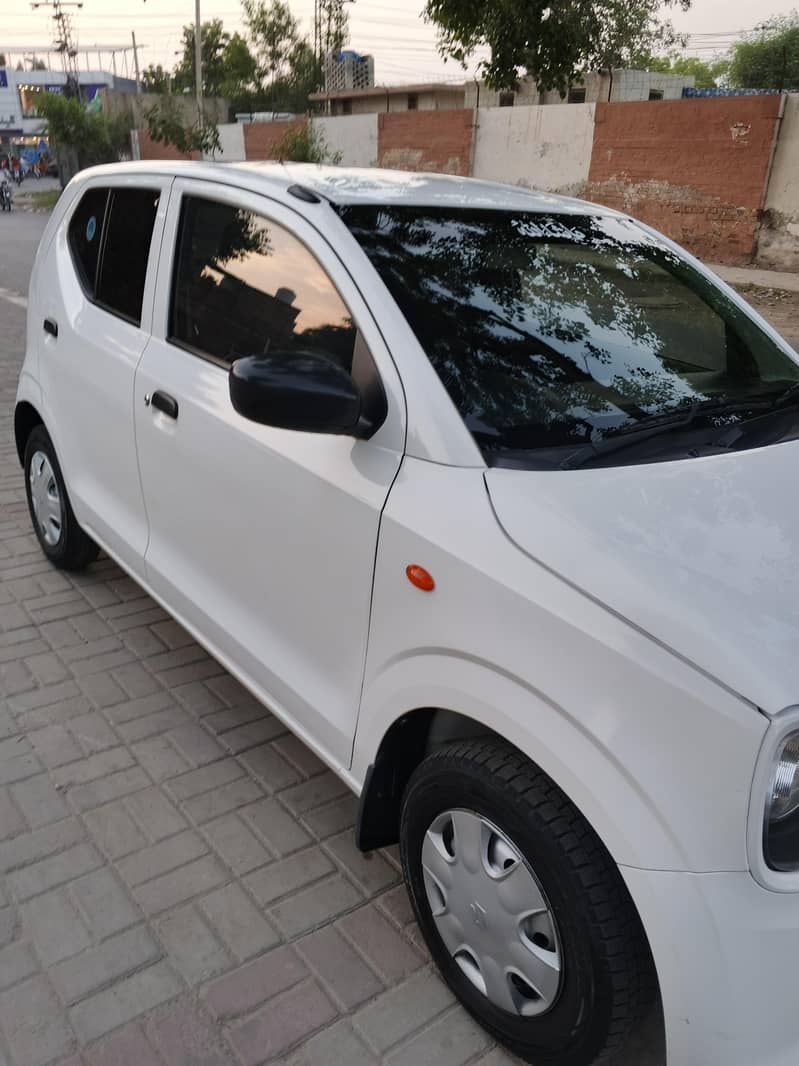 just left fender touh 4/5 inch dry paint all good car - Cars - 1109730460